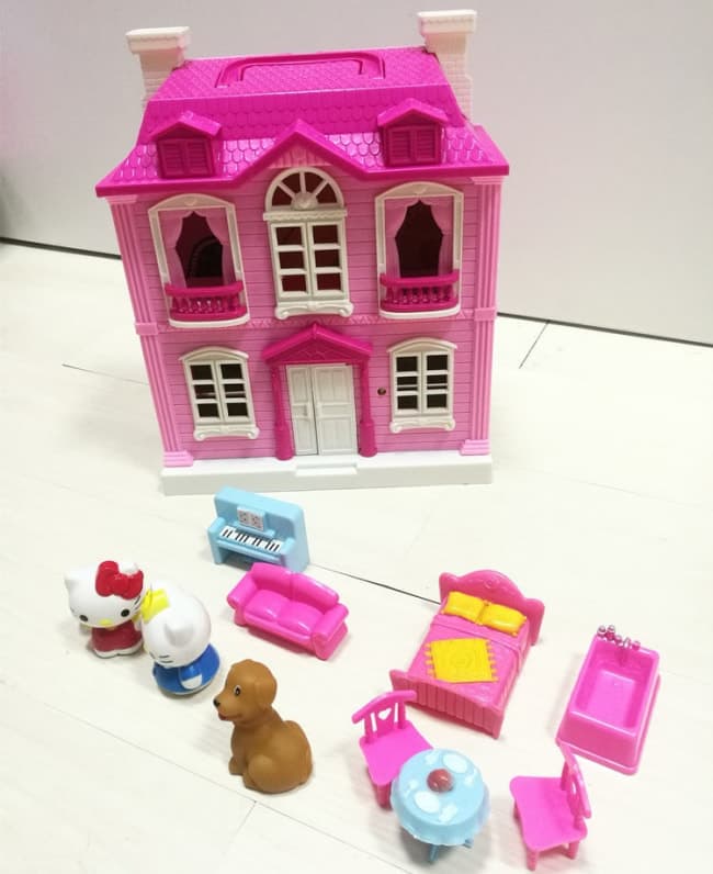 Hello Kitty Folding House Playset | Toy Game Shop